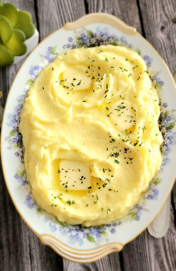 Perfect Mashed Potatoes - Jamie Cooks It Up